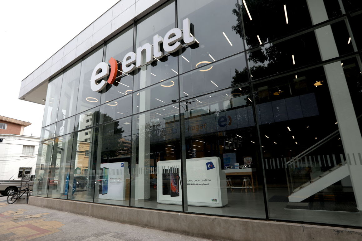 Entel amplía el acceso a internet en Chile con fibra óptica para 4 ...